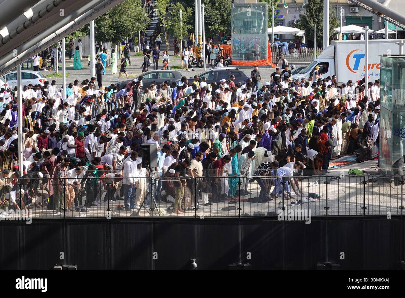 Muslims at prayer on Eid in Naples Stock Photo - Alamy