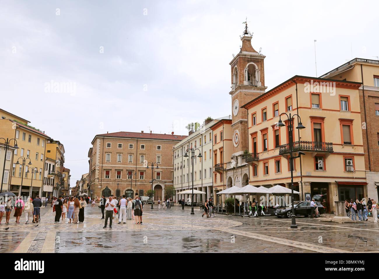 Piazza Tre Martiri (Three Martyrs Square), Historic Centre, Rimini ...