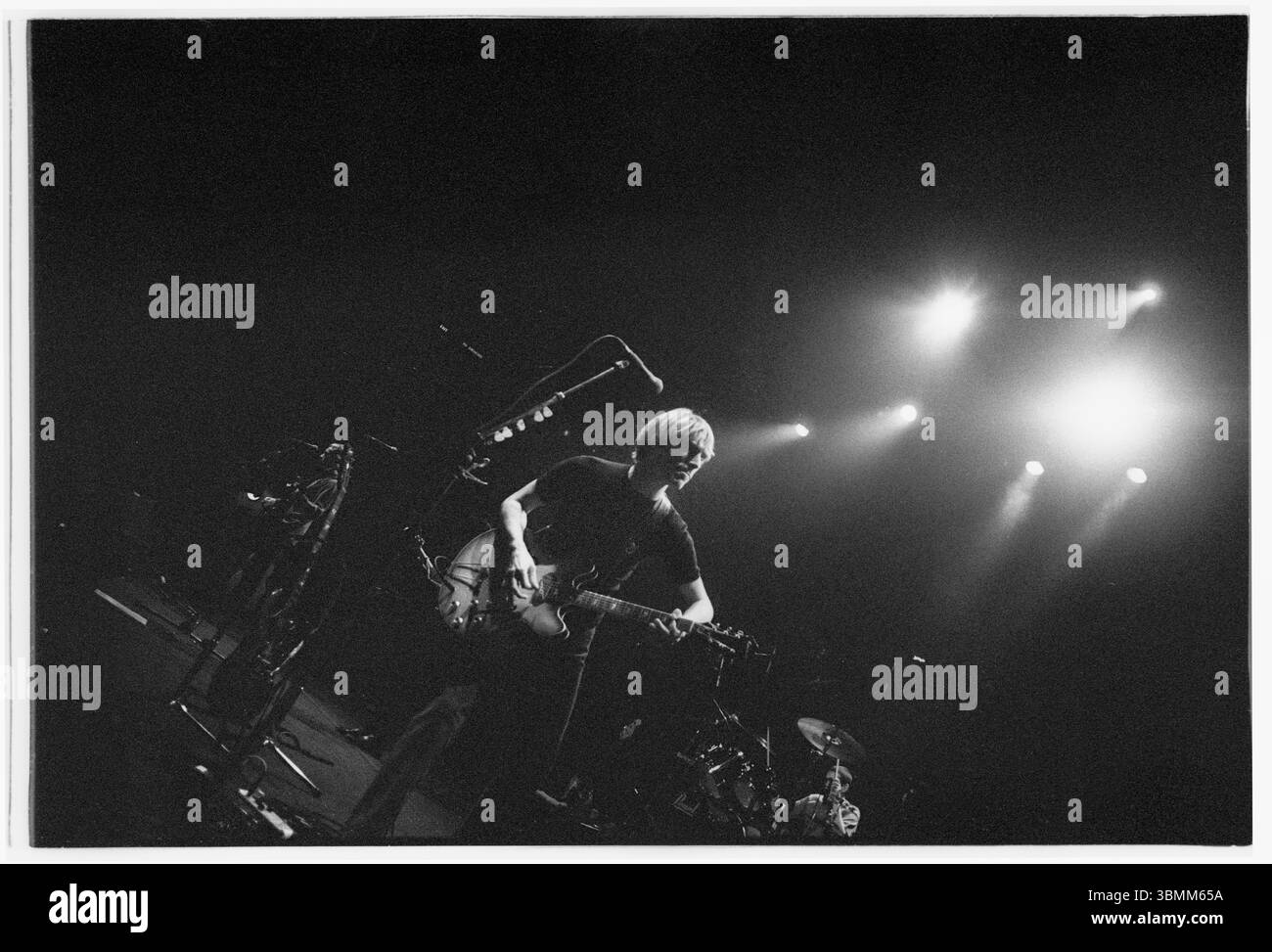 Fans british music band Cut Out Stock Images & Pictures - Alamy