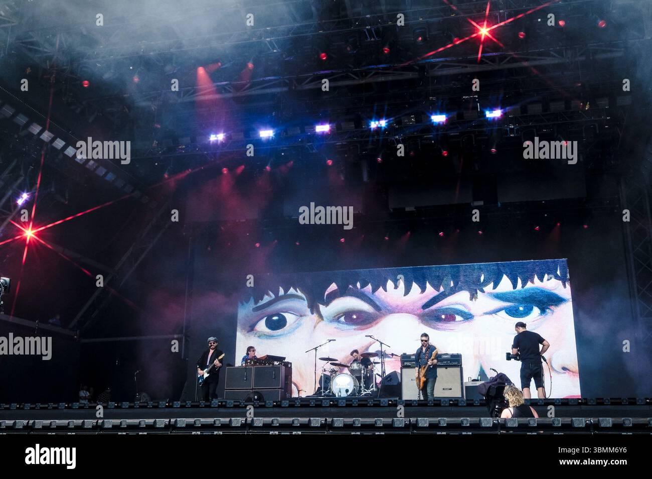 Supergrass live auf dem Glastonbury Festival 2025 auf der Worthy Farm ...