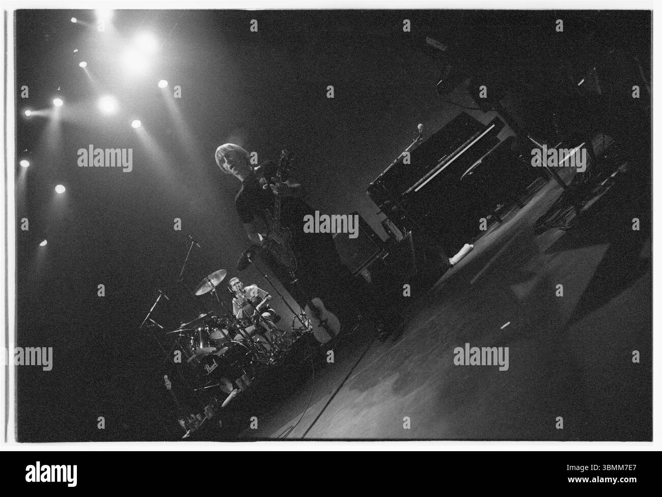 Fans british music band Cut Out Stock Images & Pictures - Alamy