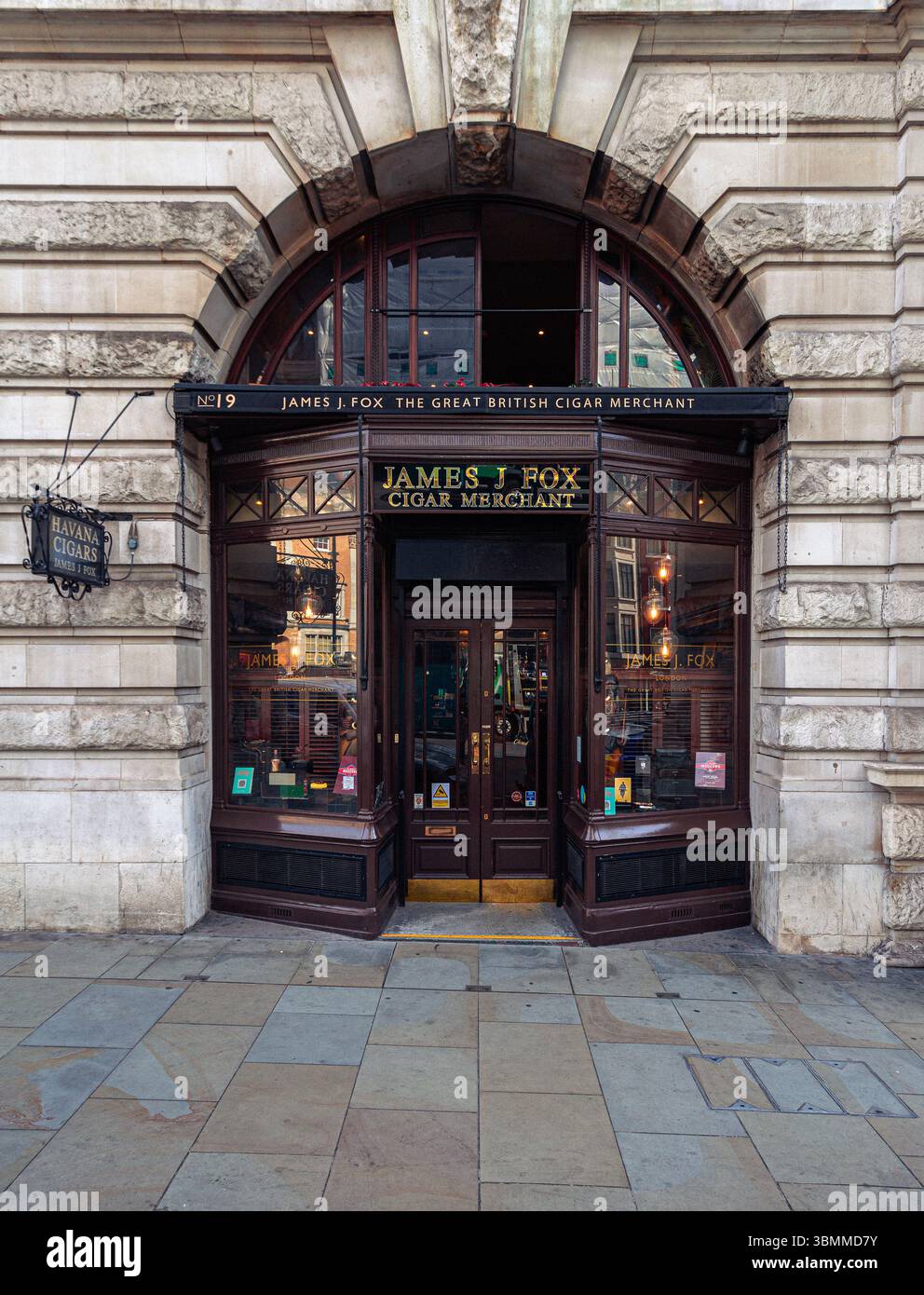 James J Fox, oldest cigar shop in London established by Robert Lewis in ...