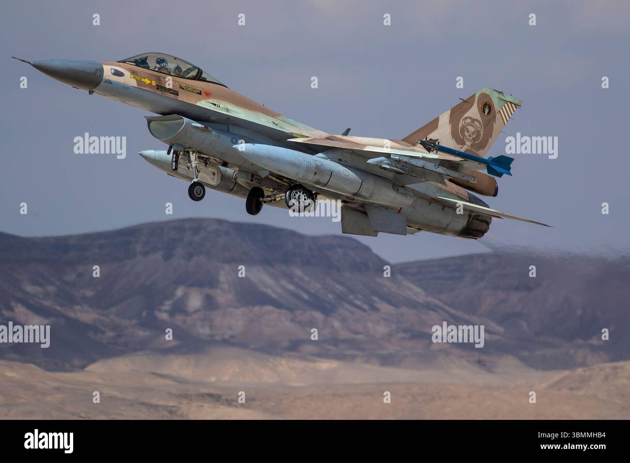 Israeli F-16C Fighter Jet at Ovda Airbase, Ovda, Israel Stock Photo - Alamy