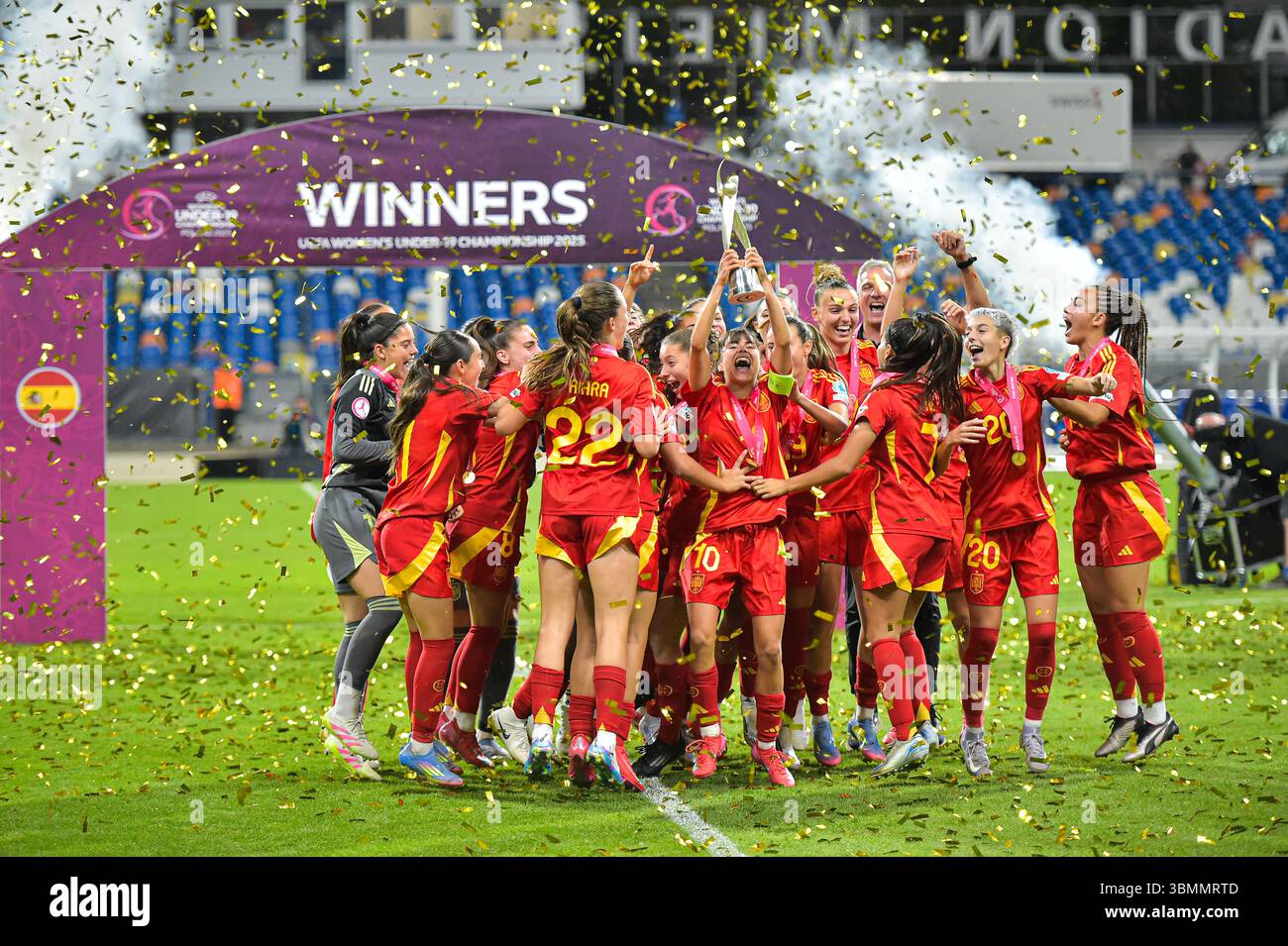 Rzeszow, Poland. 27th June, 2025. Spanish team celebrating tournament ...