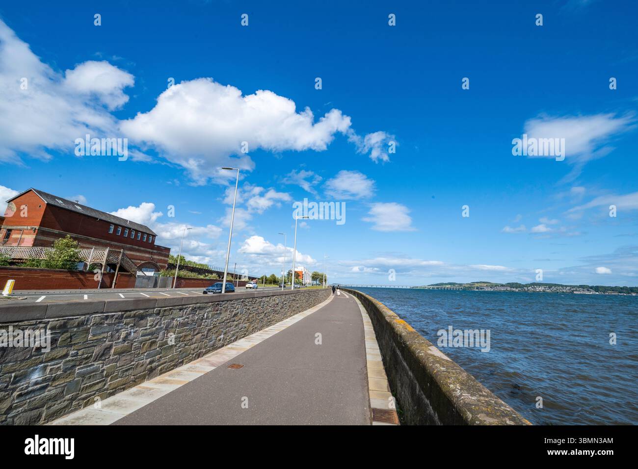 River Tay, Riverside Drive, Dundee, Scotland, UK Stock Photo - Alamy