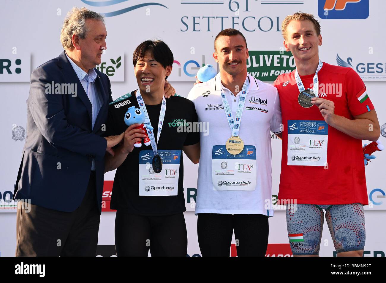 HONDA Tomoru (JPN), BURDISSO Federico (ITA) and MARTON Richard (HUN ...