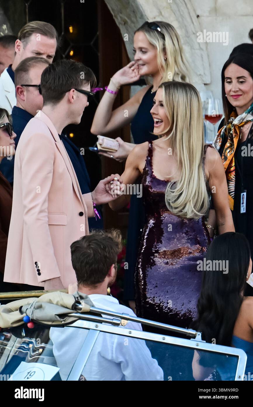 Ellie Goulding Jeff Bezos and Lauren Sˆnchez Wedding Celebrities at ...