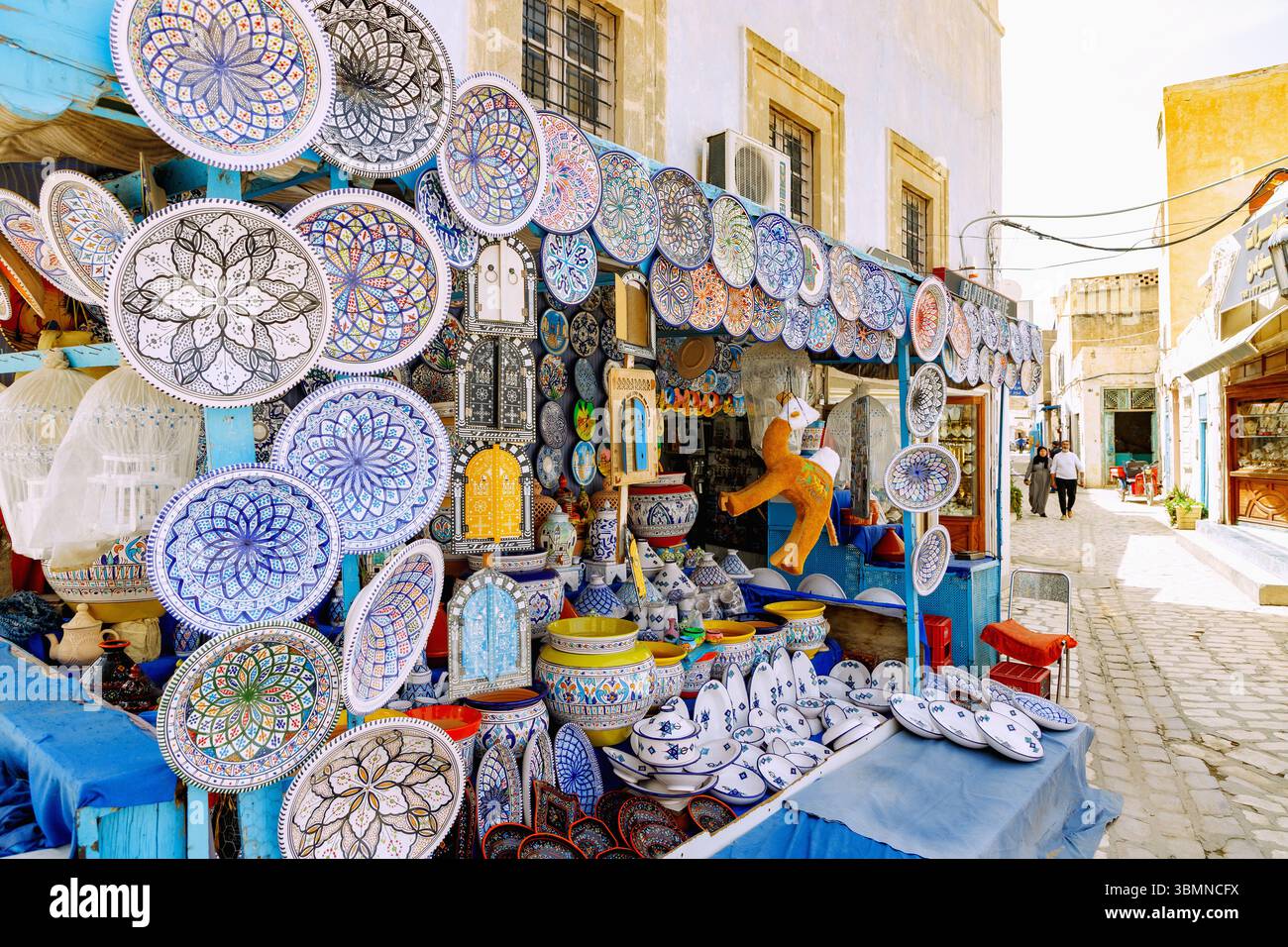 Shop with Tunisian ceramics in the Medina in Kairouan, Tunisia Stock ...