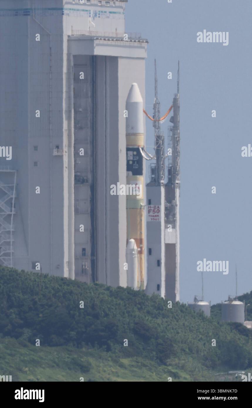 H2A rocket No.50 moves to the launch site at Tanegashima Space Center ...