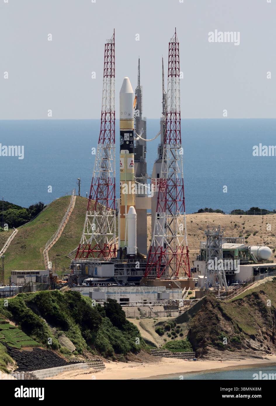 H2A rocket No.50 moves to the launch site at Tanegashima Space Center ...