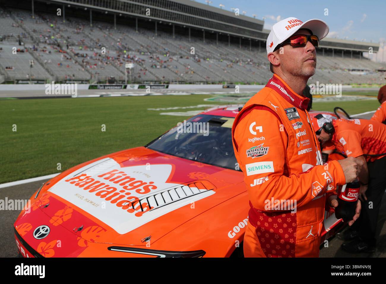 ATLANTA, GA - JUNE 27: Denny Hamlin (#11 Joe Gibbs Racing King's ...