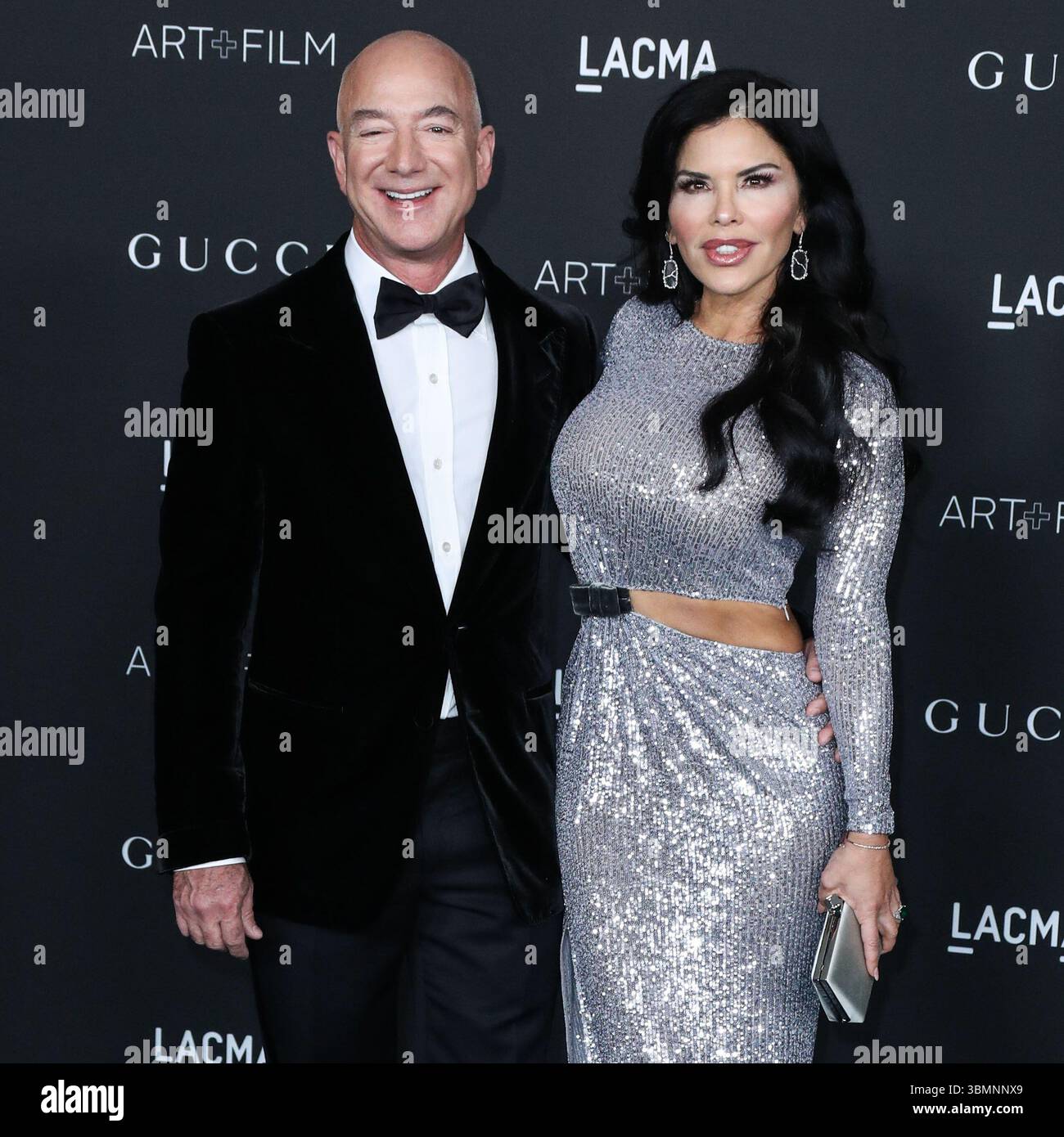 (FILE) Jeff Bezos and Lauren Sanchez Are Married! They tied the knot in ...
