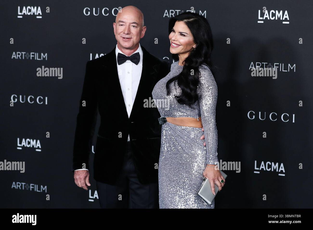 (FILE) Jeff Bezos and Lauren Sanchez Are Married! They tied the knot in ...
