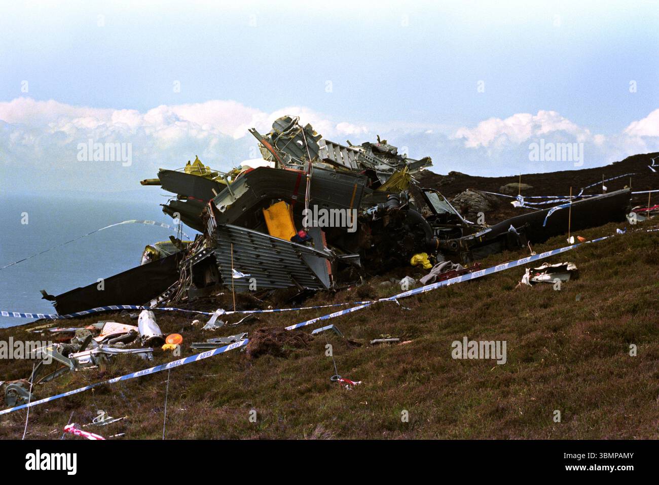 1994 chinook helicopter crash on mull kintyre hi-res stock photography ...