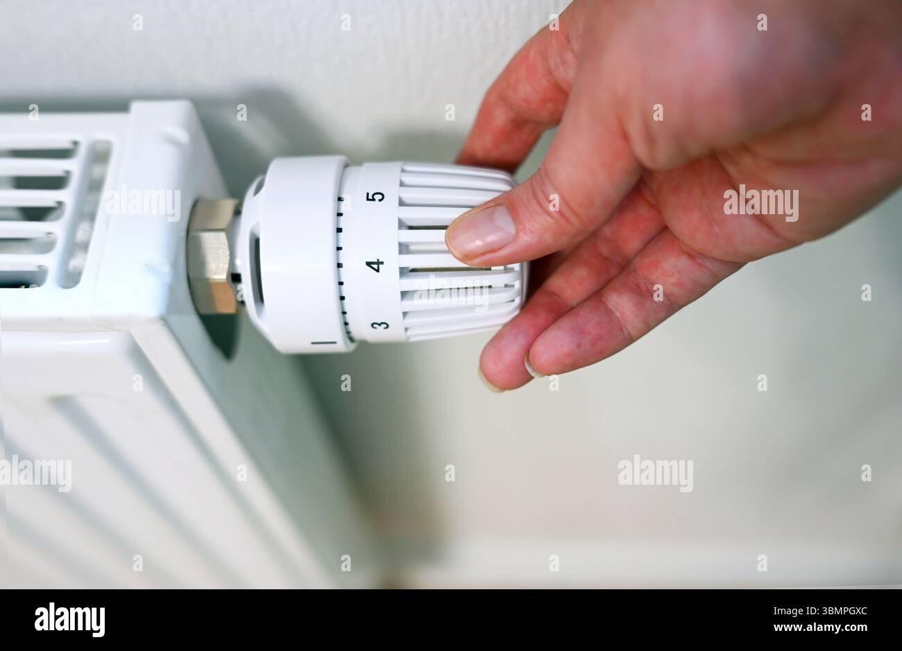 Turning temperature hi-res stock photography and images - Alamy