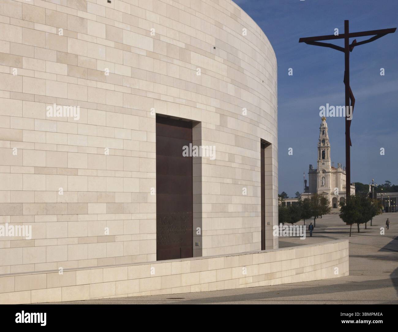 Modern building sanctuary fátima hi-res stock photography and images ...