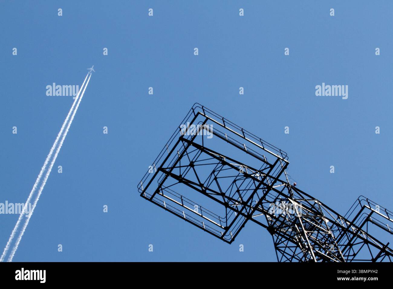 The Great Baddow Radio Mast, part of Britain's early warning defence ...