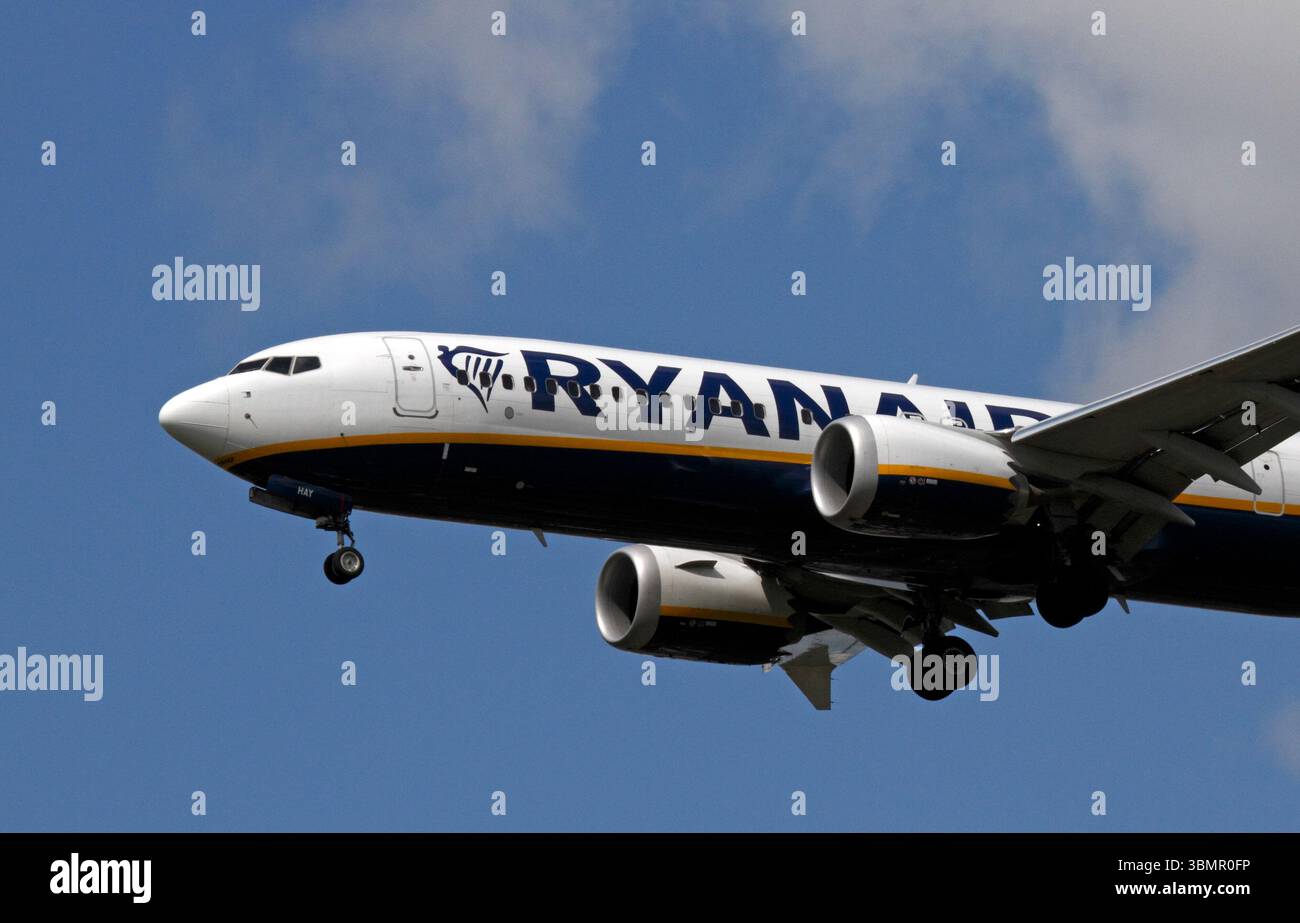 EI-HAY. Ryanair Boeing 737 MAX 8 Stock Photo - Alamy