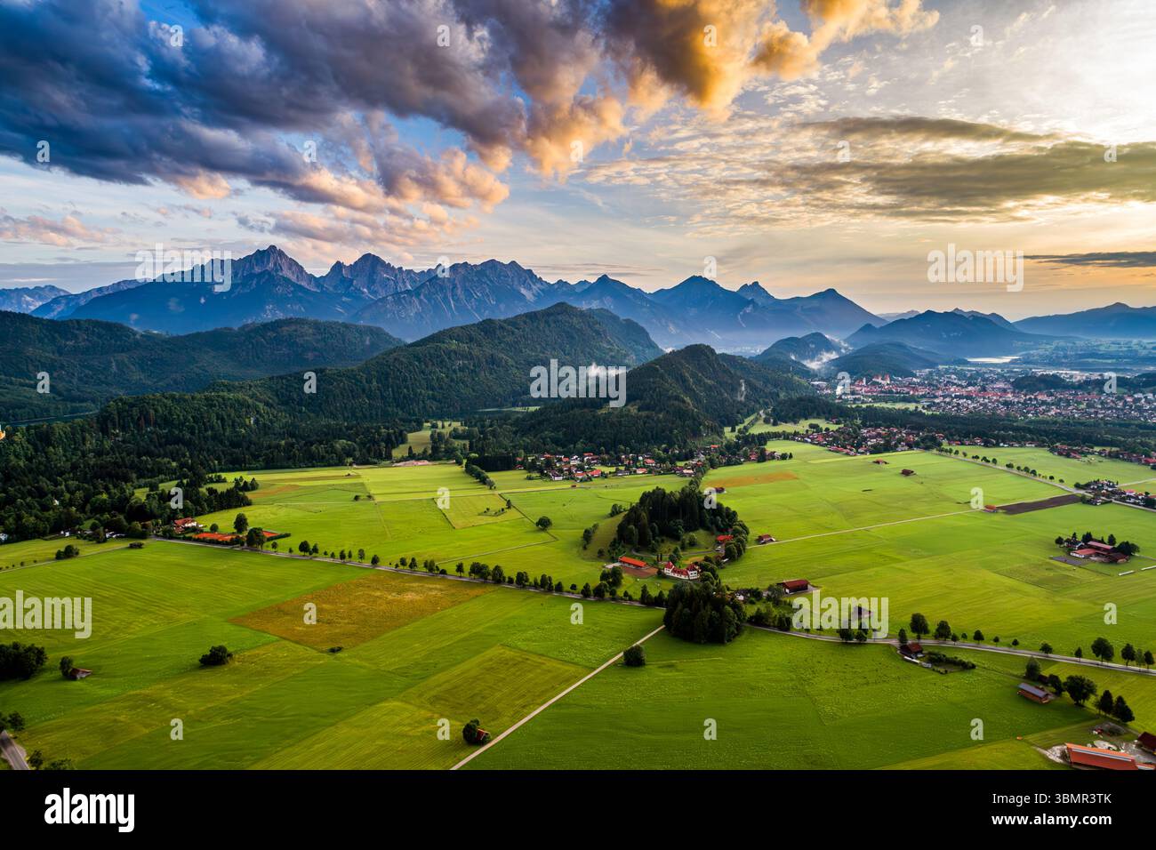Beautiful natural landscape of the Alps. Forggensee and Schwangau ...