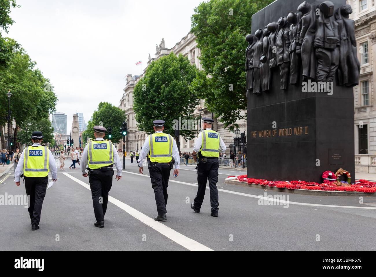 Westminster, London, UK. 28th Jun, 2025. Groups such as Football Lads ...