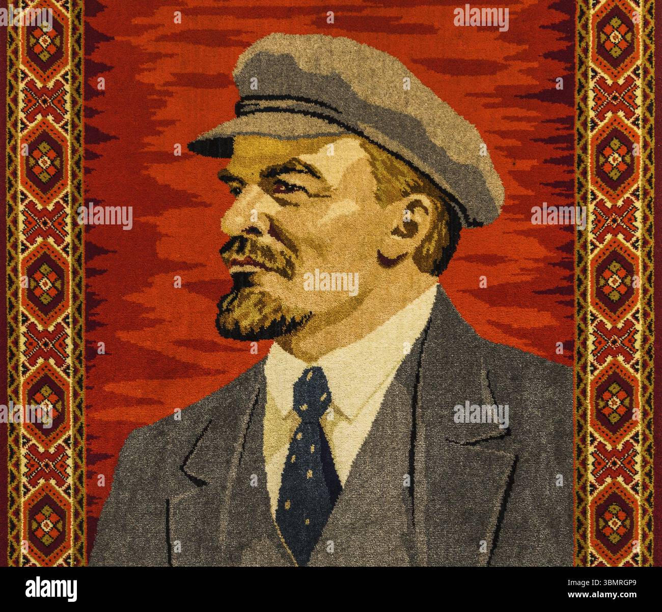 Vladimir lenin portrait hi-res stock photography and images - Alamy