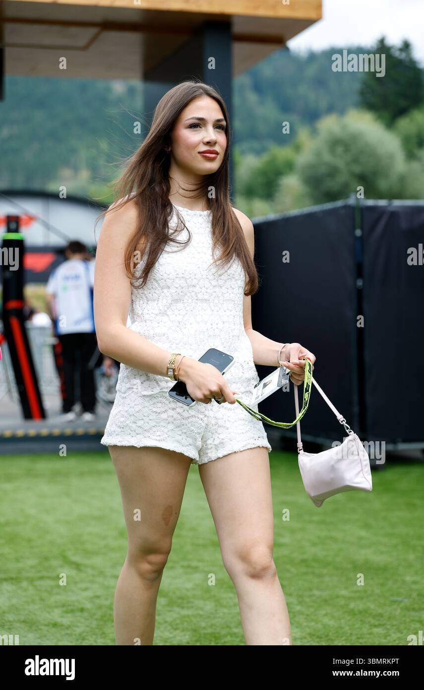 Lily Zneimer, girlfriend of PIASTRI Oscar (aus), McLaren F1 Team MCL39 ...