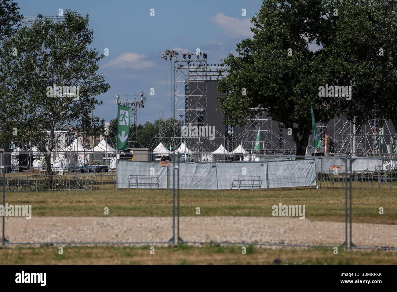 Zagreb, Croatia. 28th June, 2025. Final prepartions are made for Marko ...