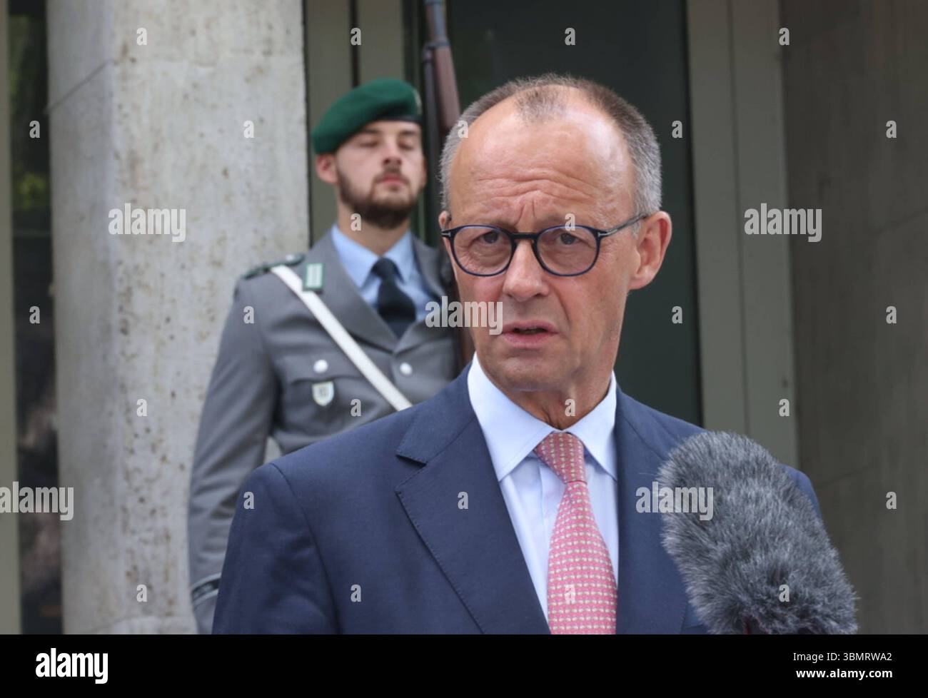 Bundeswehr und Bundeskanzler Merz 28.06.2025, Germany , Berlin, Potsdam, Bundeskanzler Friedrich ...