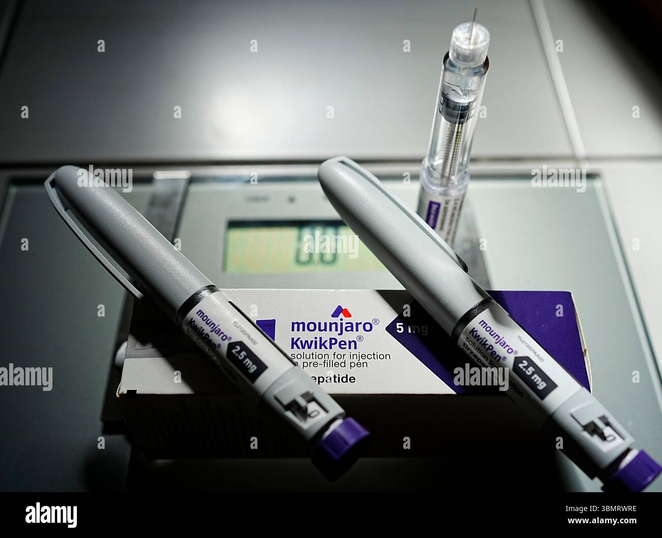 Mounjaro kwikpen hi-res stock photography and images - Alamy