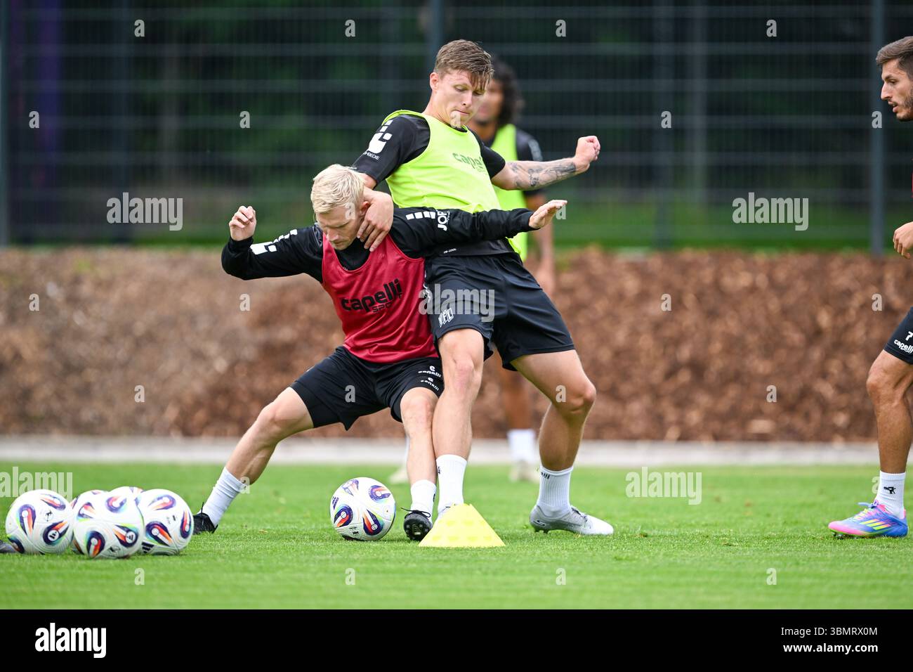 3. Liga - Training beim VfL Osnabrück am 23.06.2025 am Sportpark ...