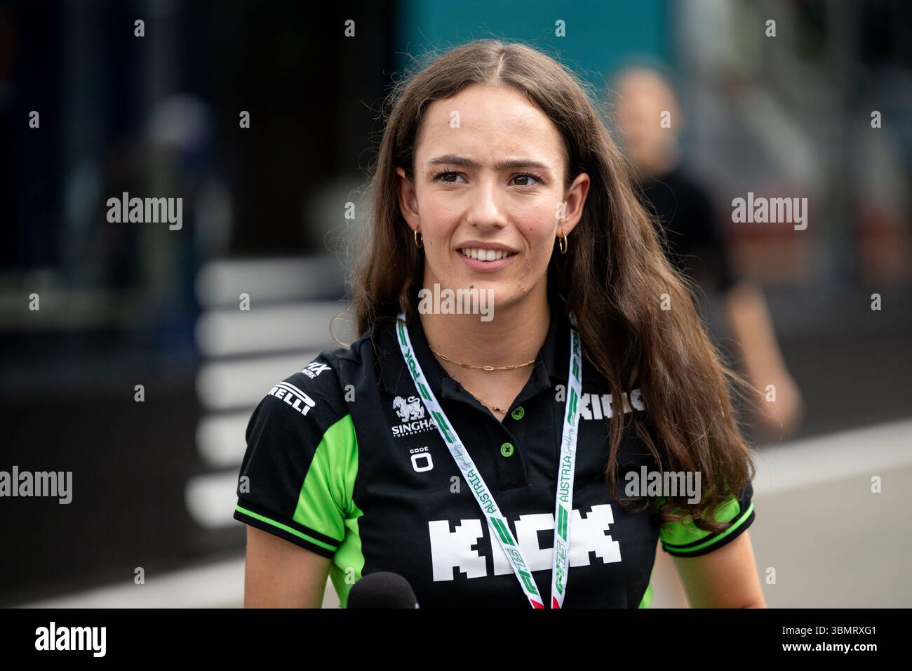 Emma Felbermayr (F1 Academy Rennfahrerin, Kick Stake Sauber Audi F1 ...