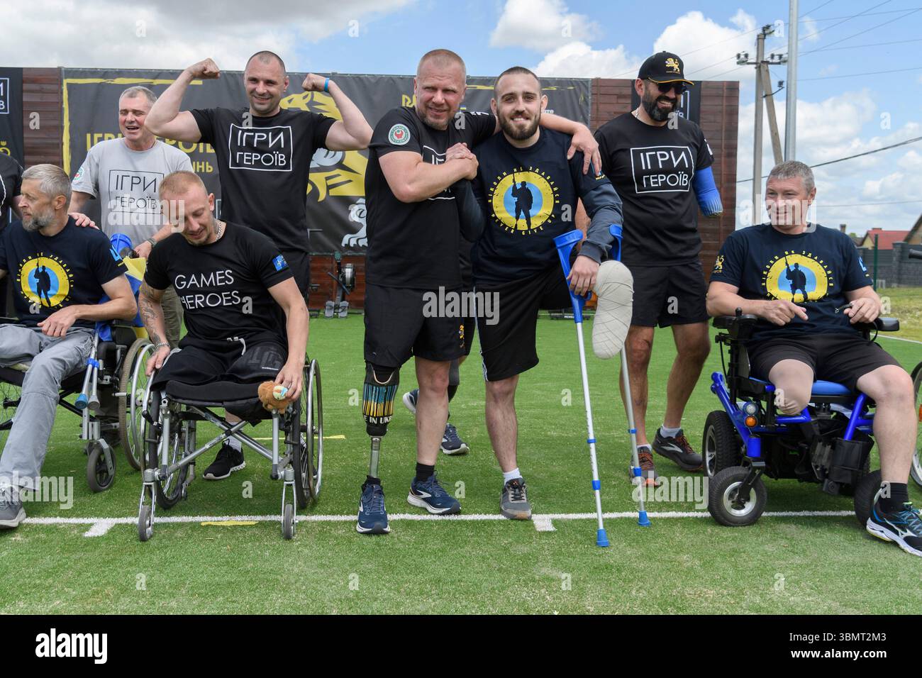 Ukrainian amputee war veterans pose for photo during a Crossfit ...