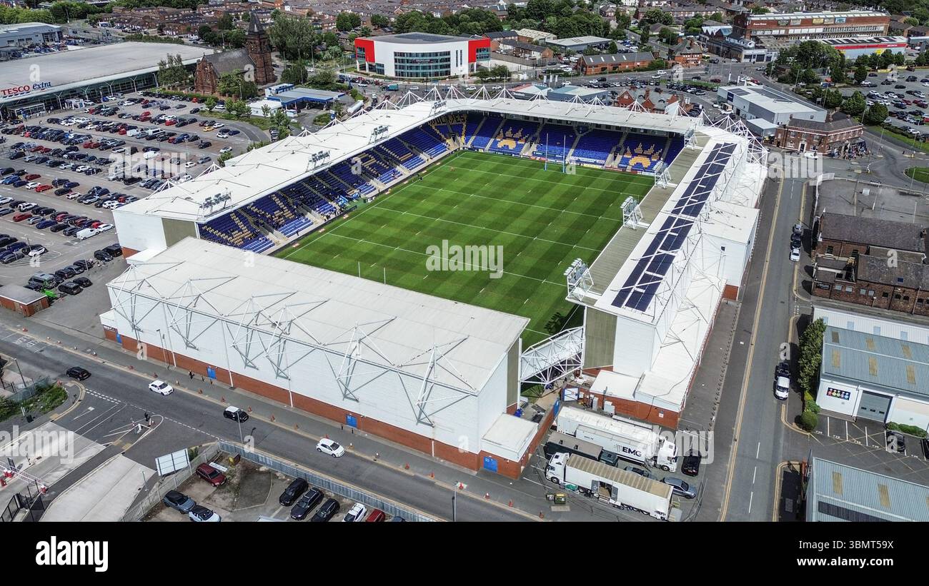 An areal view of Halliwell Jones Stadium during the Betfred Super ...