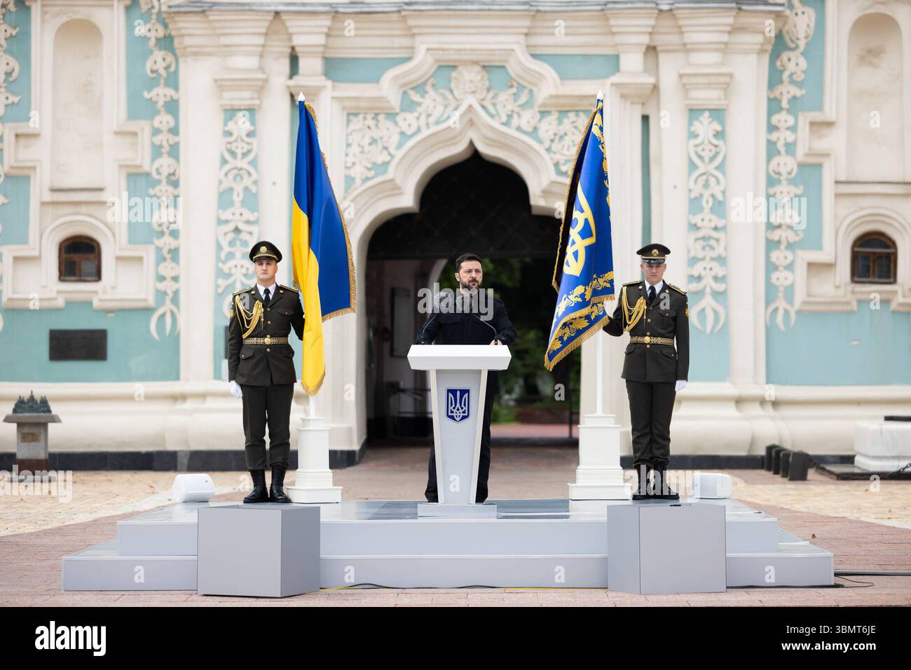 Ukrainian President, Volodymyr Zelenskyy, awards distinguished ...
