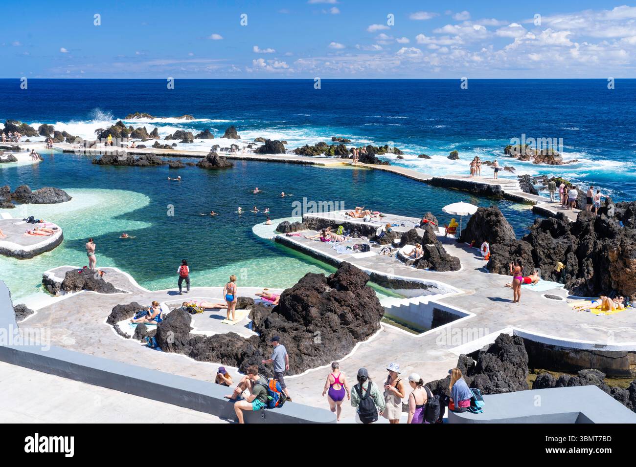 Piscinas Naturais do Porto Moniz/Natural Swimming Pool of Porto Moniz ...
