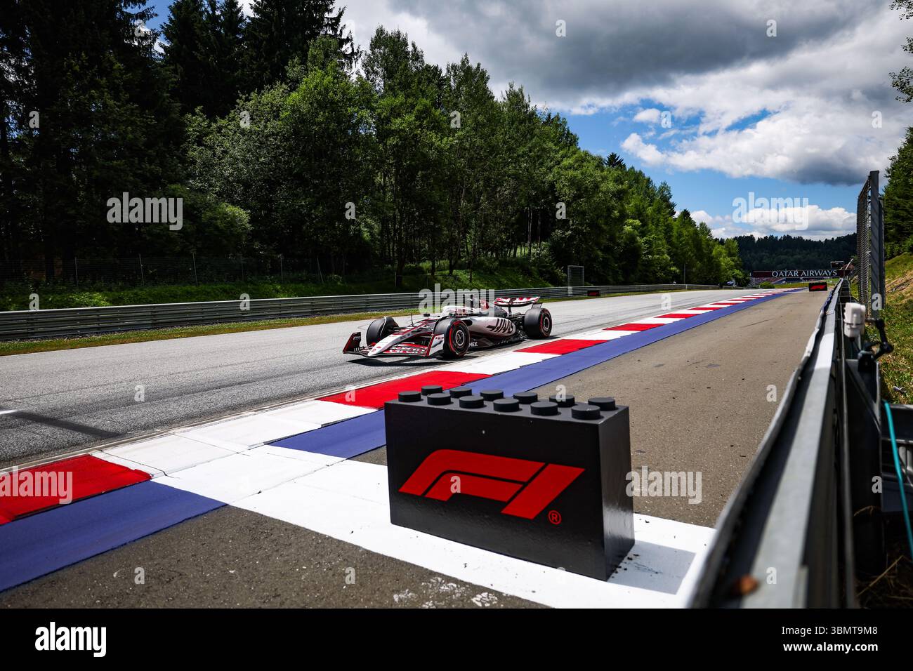 31 OCON Esteban (fra), Haas F1 Team VF-25 Ferrari, actionLego brick ...