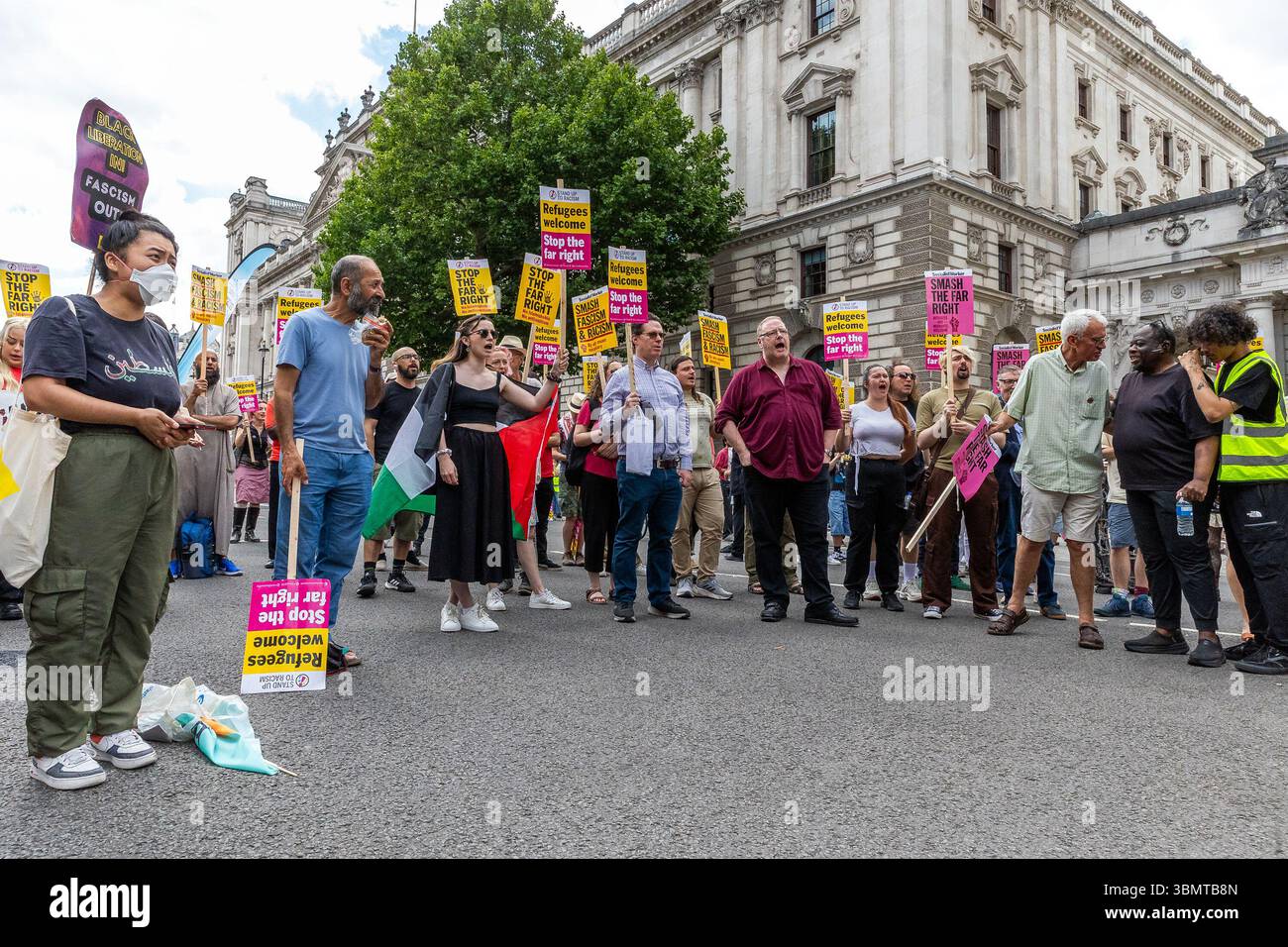 London, UK. Saturday 28 June 2025. Stand Up To Racism held a counter ...