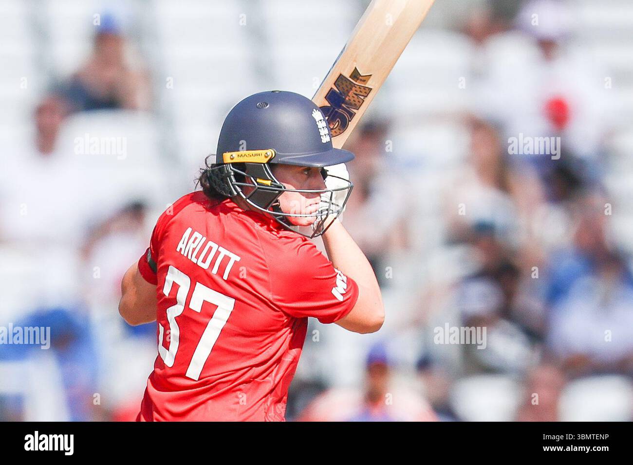 #37, Emily Arlott of England in action during the International T20 ...