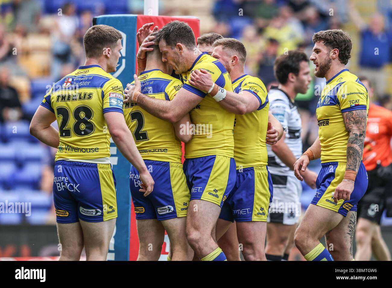 Josh Thewlis of Warrington Wolves celebrates his try during the Betfred ...