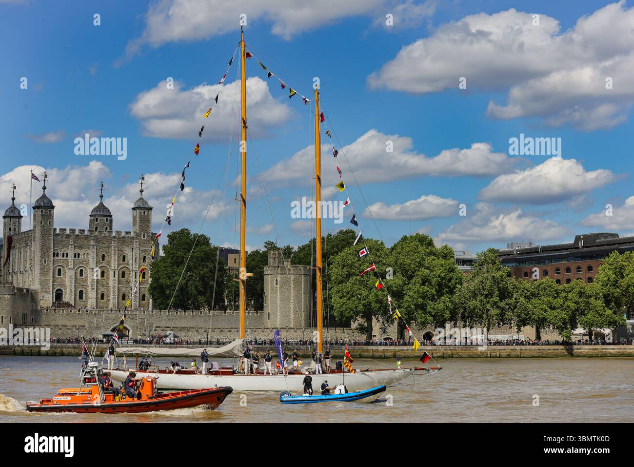 London, UK. 28th June, 2025. Classic and modern vessels, including the ...