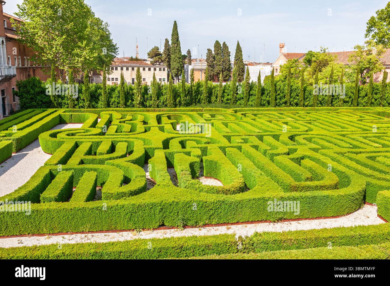 Jorge luis borges labyrinth hi-res stock photography and images - Alamy
