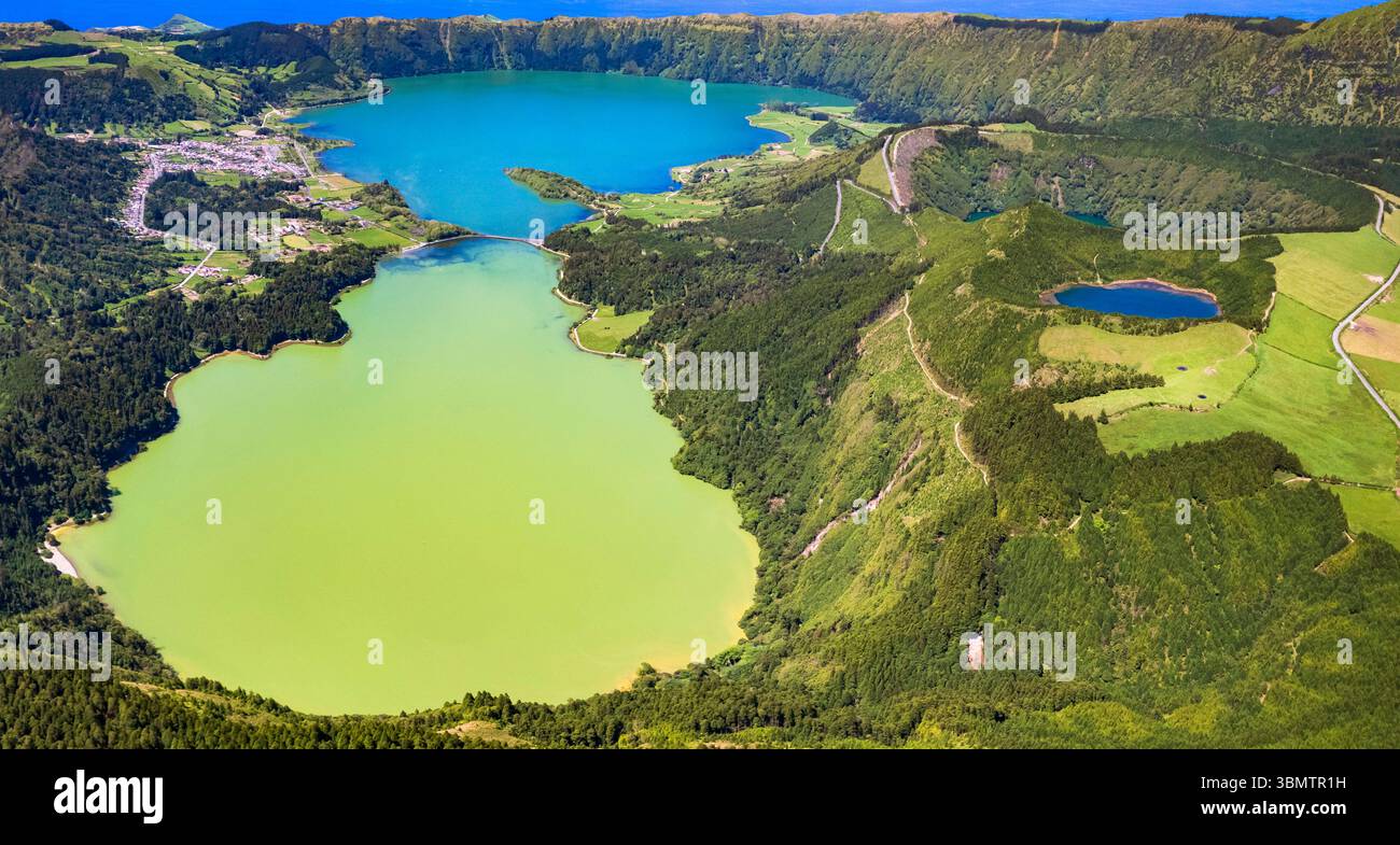 Azores island most beautiful scenic places - wonderful emerald lakes ...