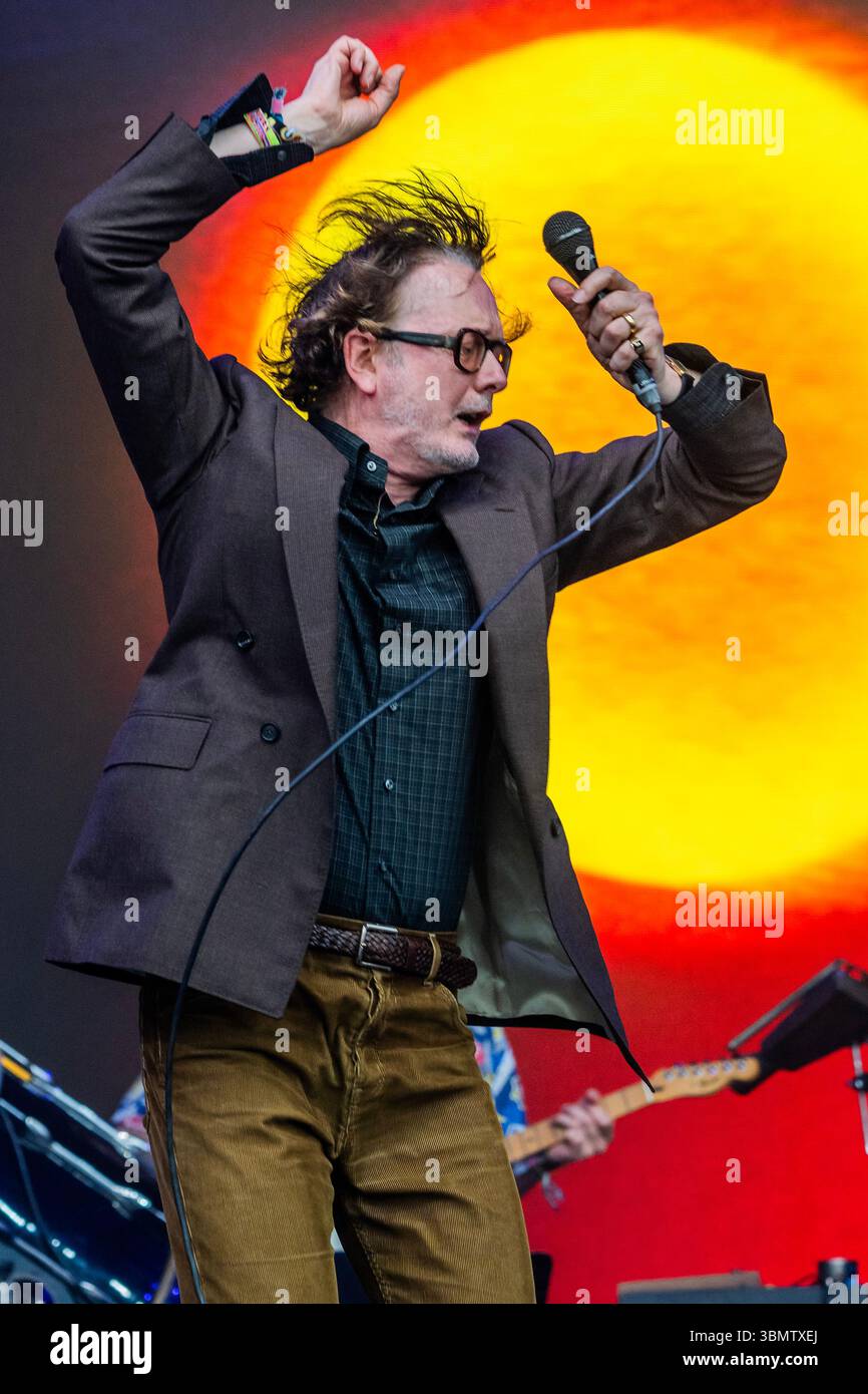 Glastonbury, UK. 28th June, 2025. Jarvis Cocker and Pulp are the 'surprise' act, Patchwork, on ...
