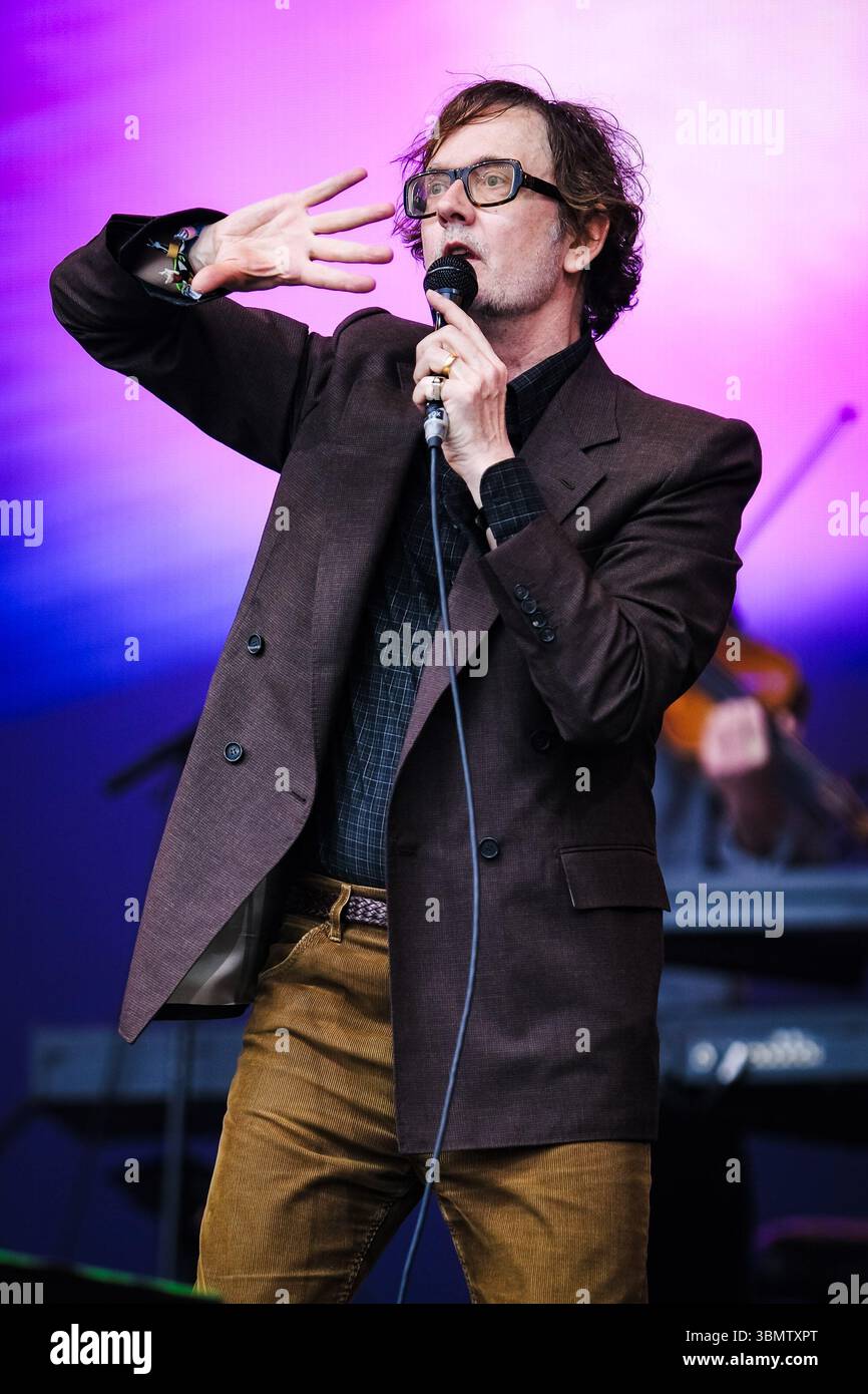 Pilton, UK. 28th June, 2025. Pulp - as the secret act "patchwork ...