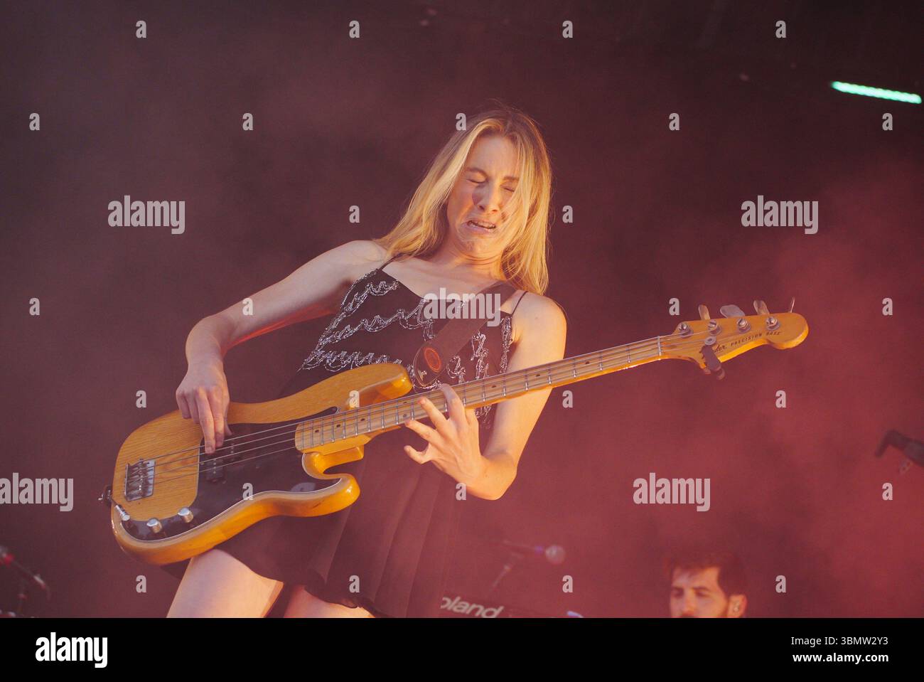 Haim performing on the Park Stage during the Glastonbury Festival at ...