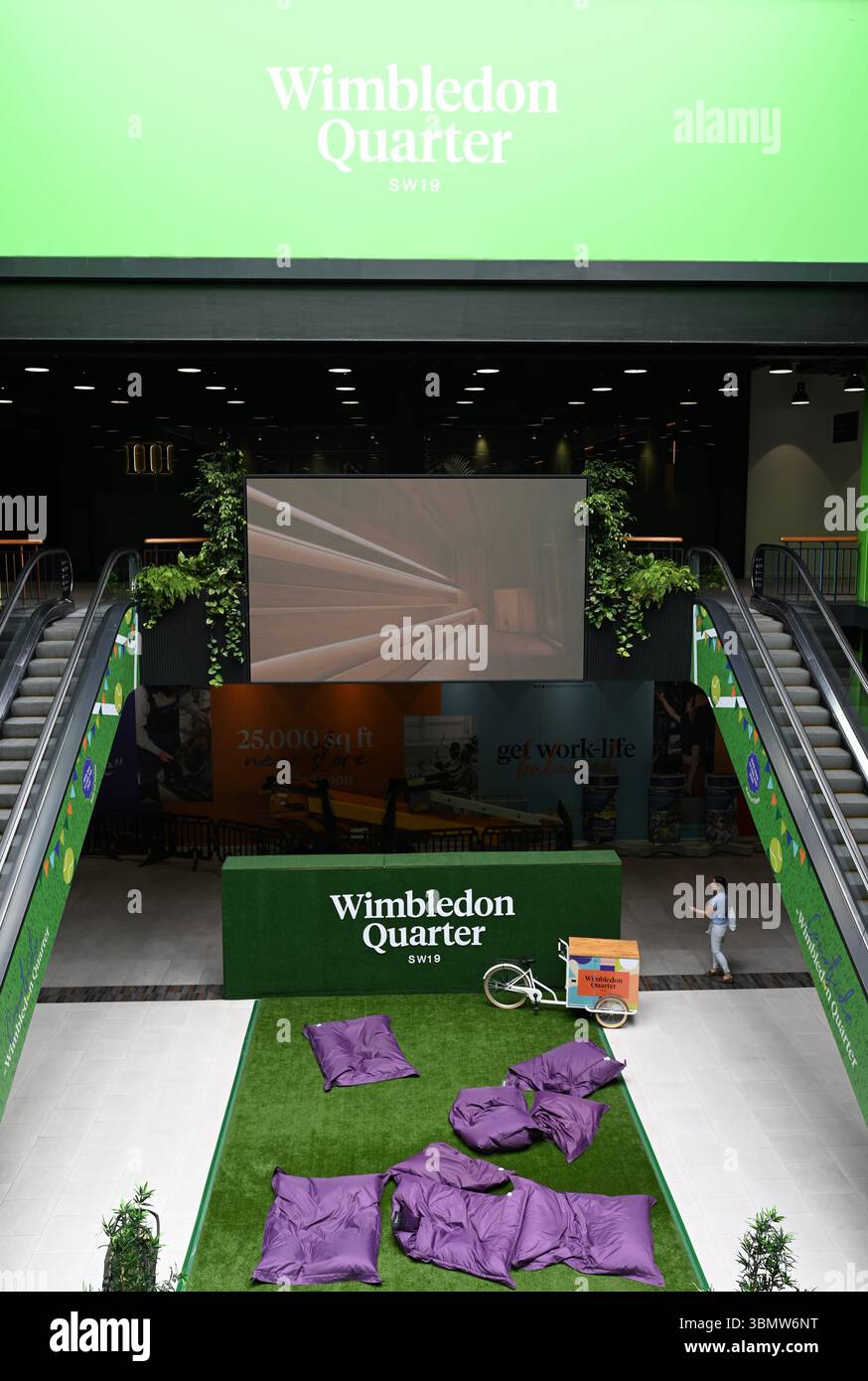 Wimbledon town is decked out in vibrant, tennis-themed decorations for ...