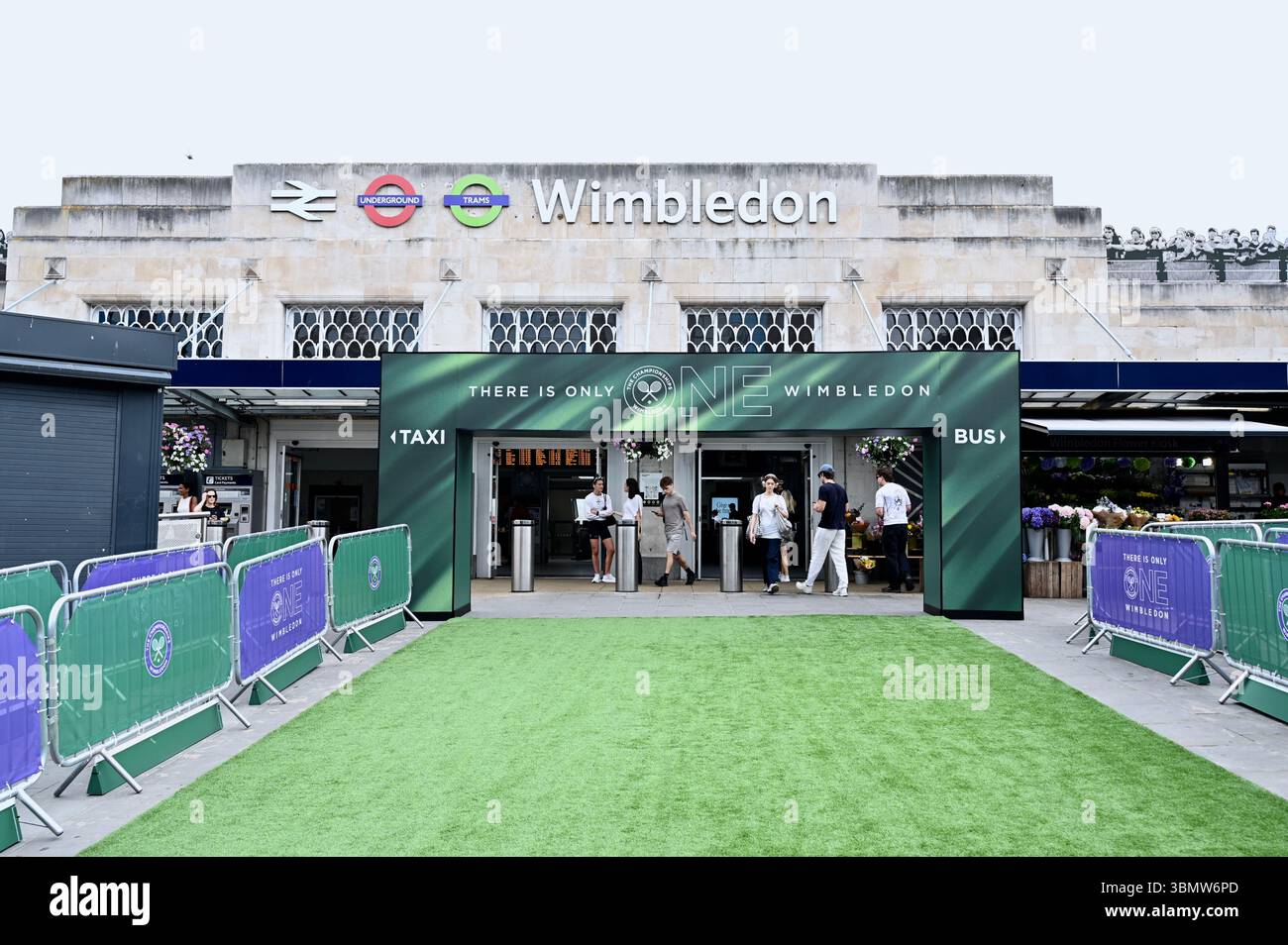 Wimbledon town is decked out in vibrant, tennis-themed decorations for ...