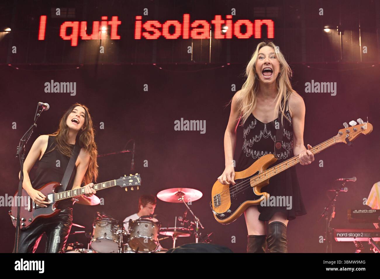 Somerset, UK. 28 June 2025. Haim performing during the Glastonbury ...