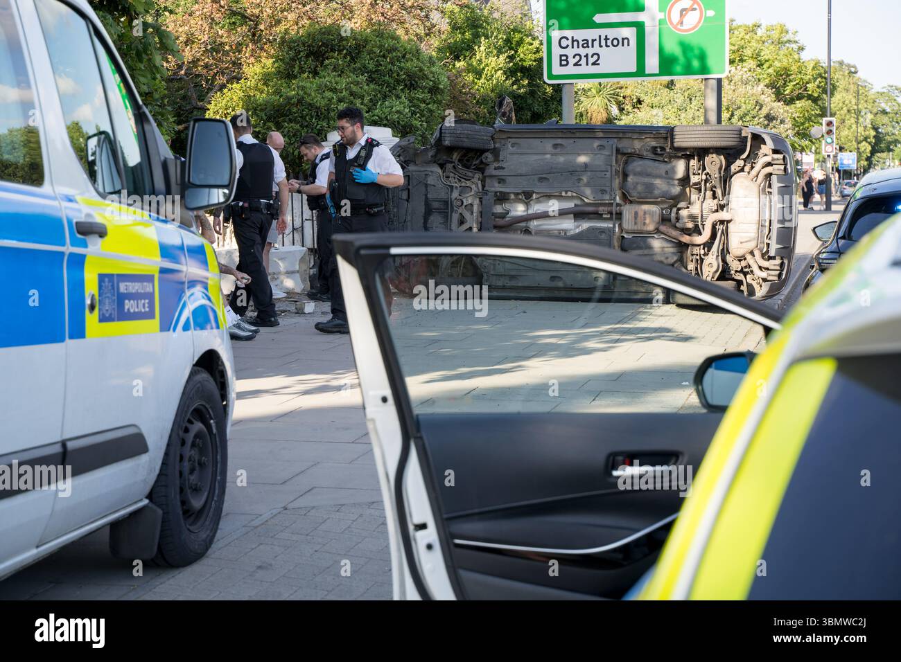 Veers of road hi-res stock photography and images - Alamy