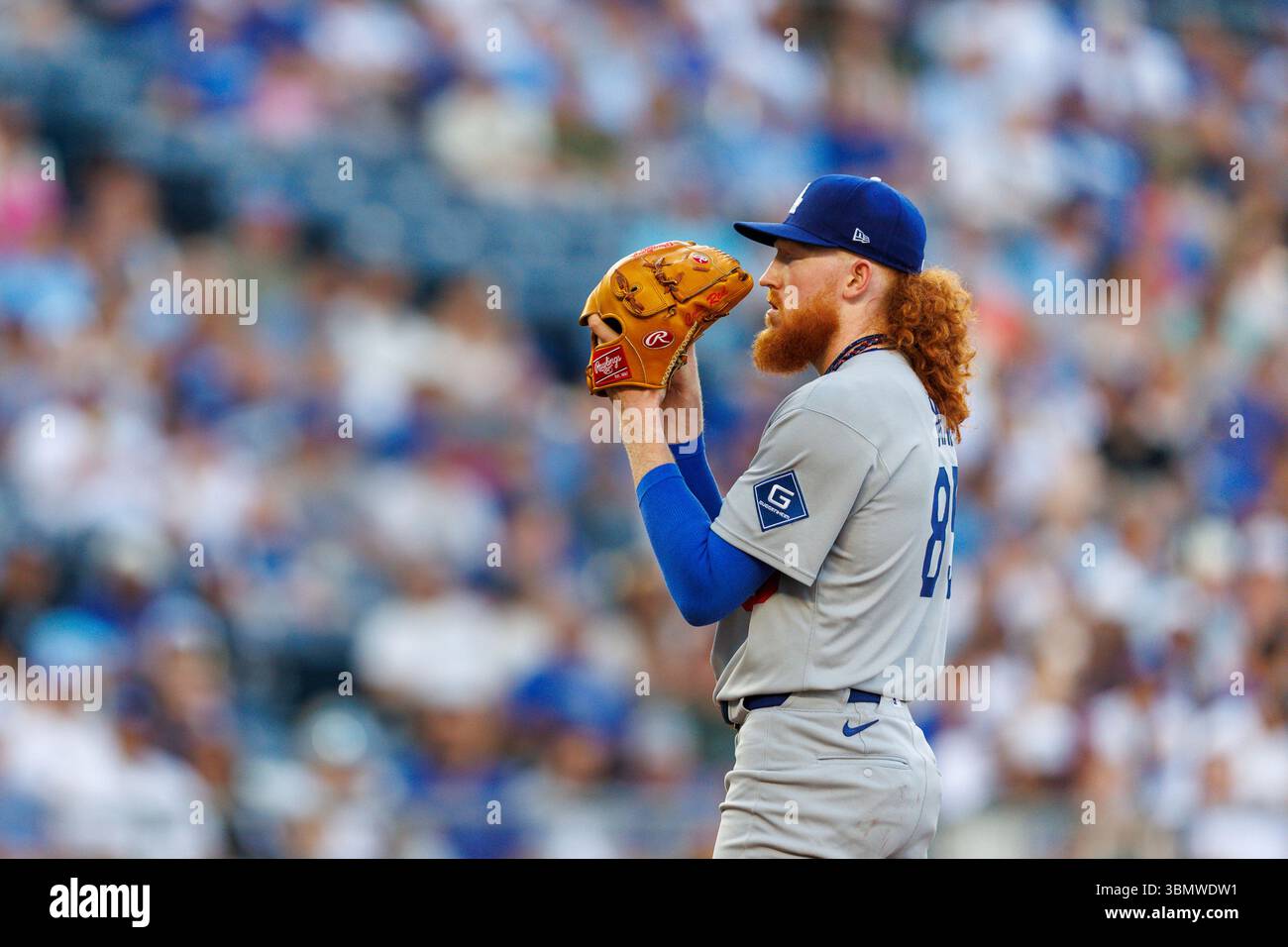 KANSAS CITY, MO - JUNE 27: Los Angeles Dodgers pitcher Dustin May (85 ...